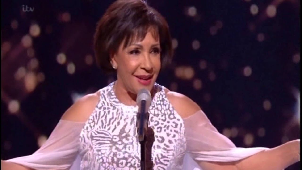 Shirley Bassey at the 2014 Royal Variety Performance - YouTube