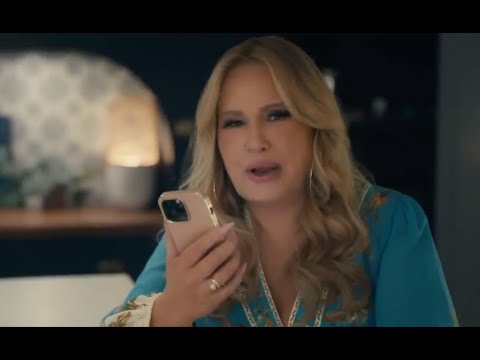 Discover It Card Commercial 2024 Jennifer Coolidge Robots Ad Review ...