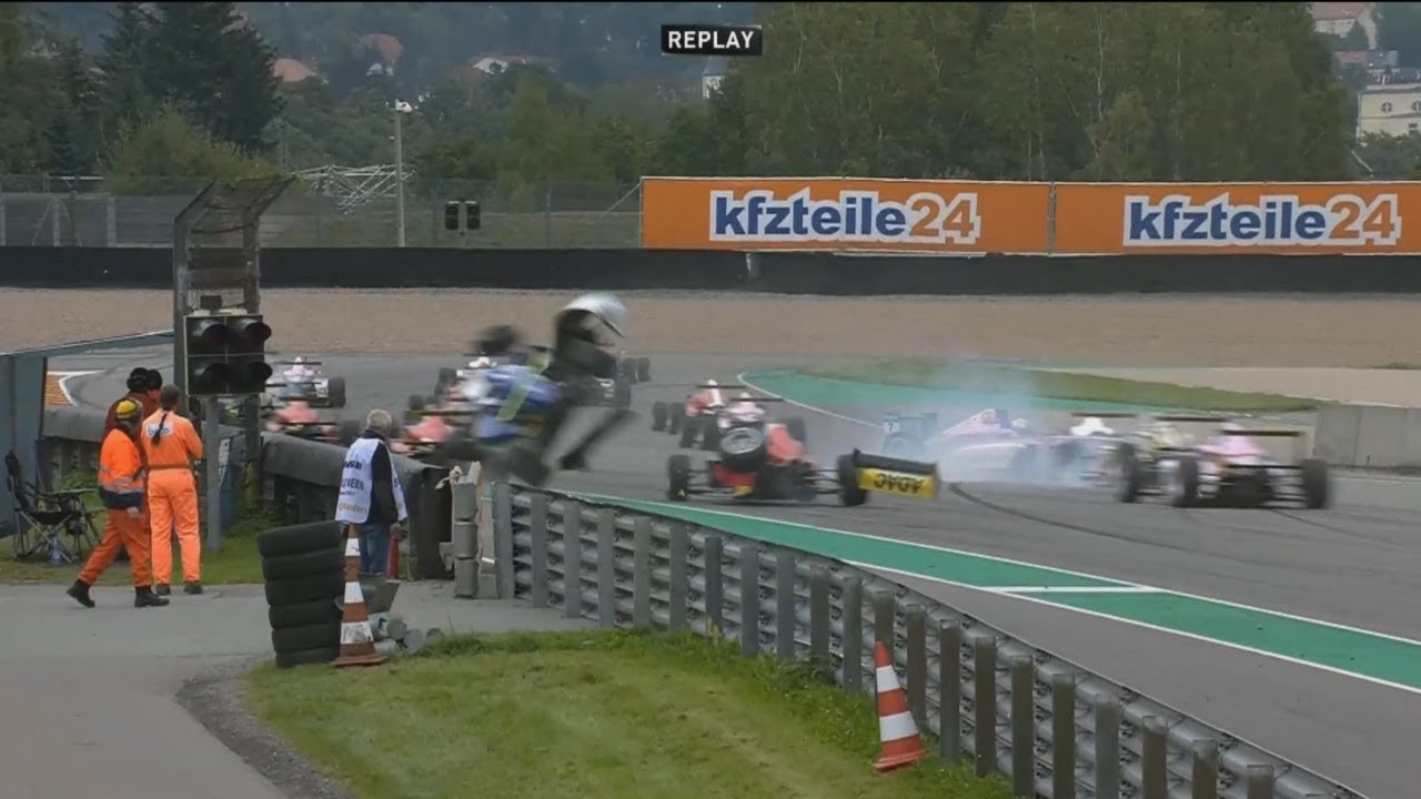 ADAC Formula 4 Championship 2017. Race 1 Sachsenring. Start Huge Crash ...