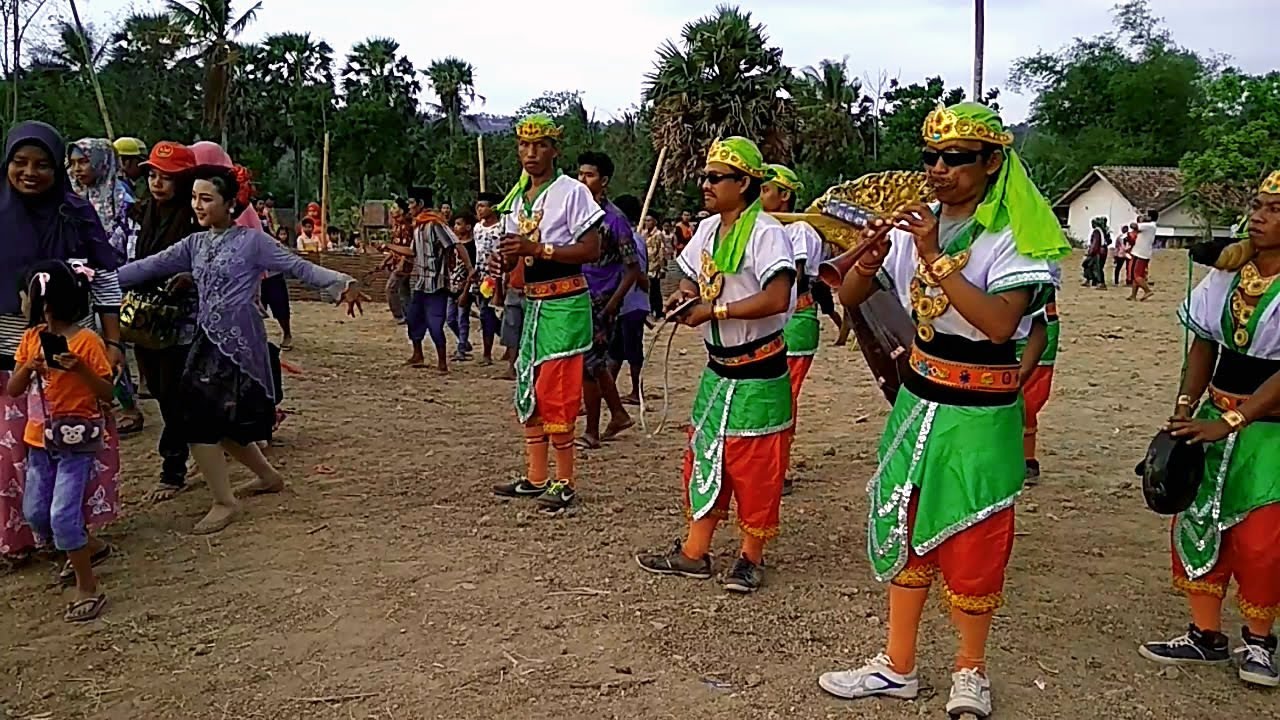 Best of Musik Saronen Irama Putra || Gong Menggelegar! - YouTube