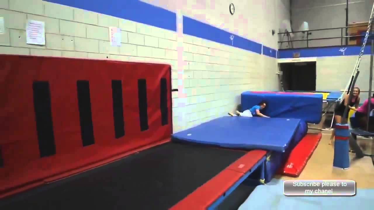 Ultimate Girls Fails of the Year 2013 || FailArmy - YouTube