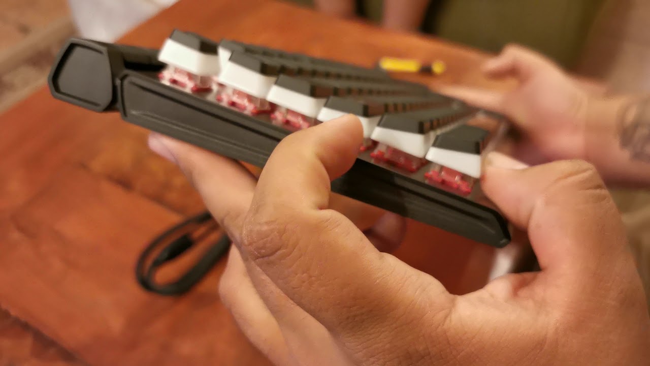 HyperX Alloy ELITE 2 Unboxing + primeras impresiones - YouTube