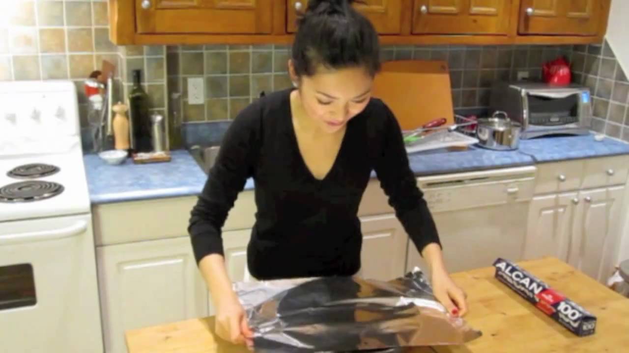 Easy Pulled Pork Sandwiches I Debbie Wong's Wok and Gong - YouTube