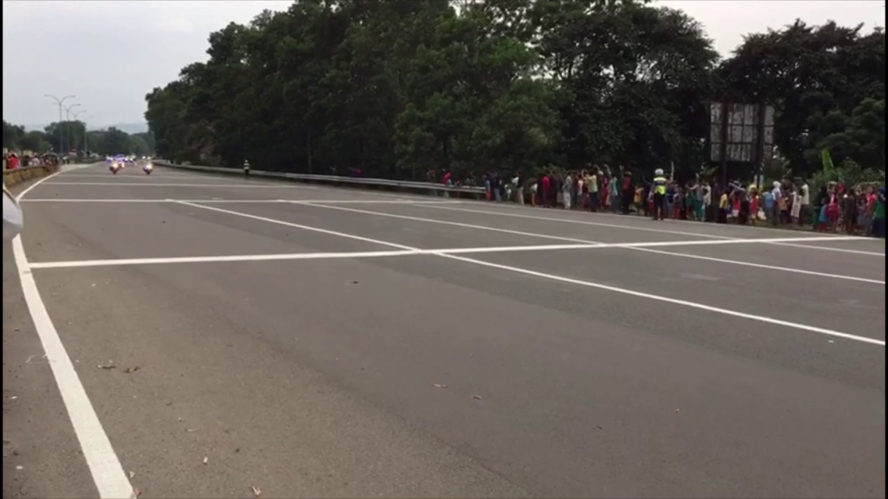 Wow, Ini Konvoi Raja Arab Saudi menuju Bogor - YouTube