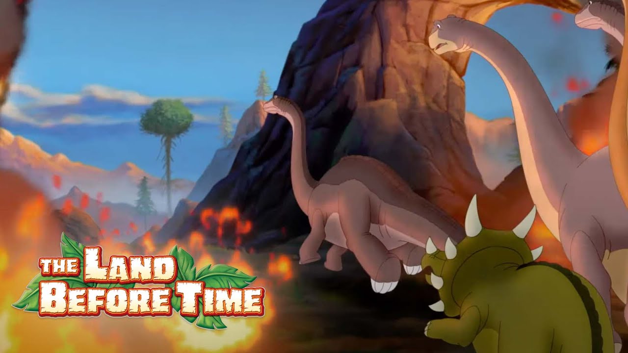 Littlefoot's Dad Is In Danger! | The Land Before Time - YouTube