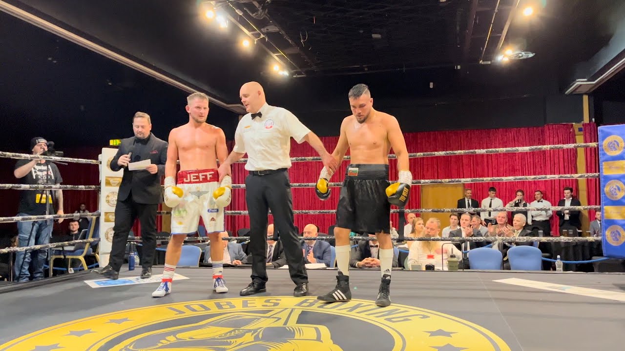 Jeff Saunders makes a ring return after 2 years - YouTube