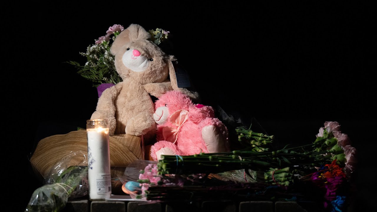 Barrhaven mass killing: Vigil held for slain family members - YouTube
