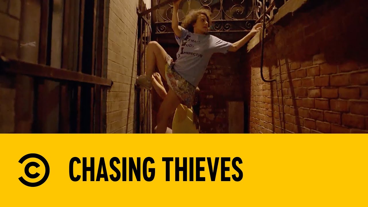 Chasing Thieves | Broad City | Comedy Central Africa - YouTube