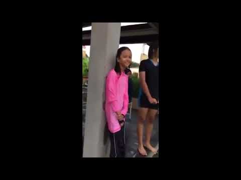 Viral negro gagal lemaskan budak perempuan baju pink dlm kolam