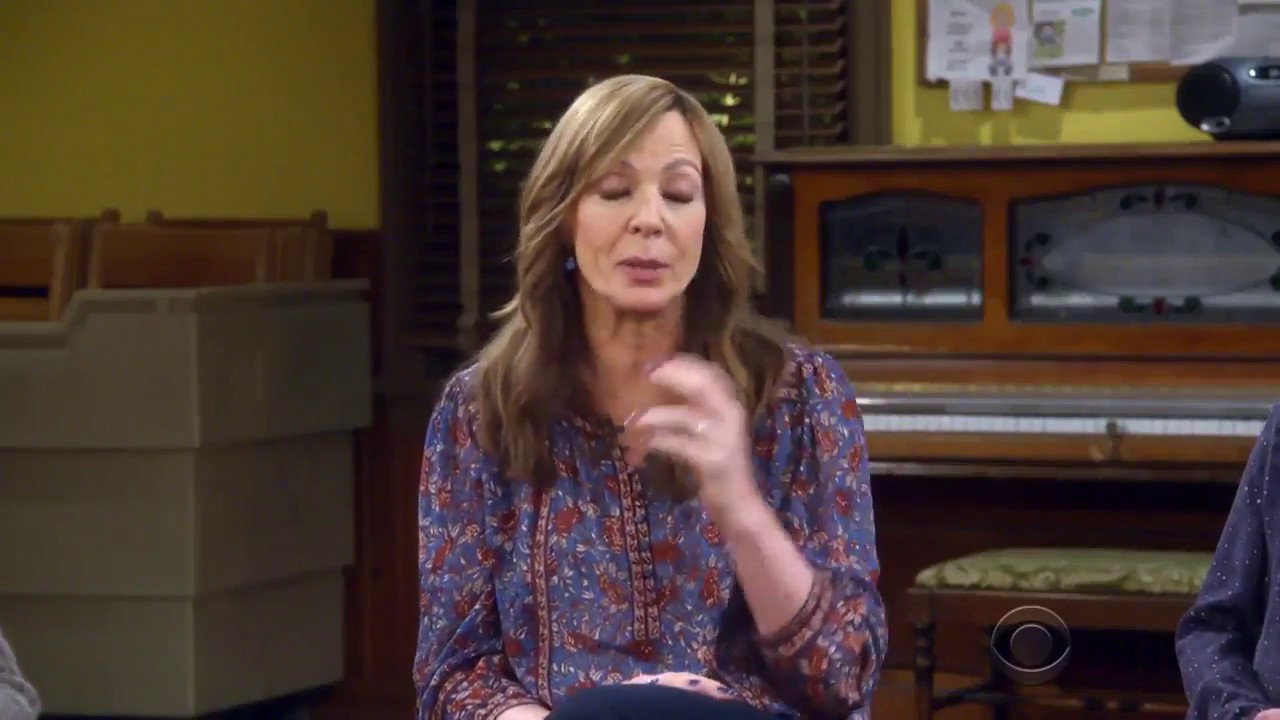 Mom CBS 5x17 Promo Crazy Snakes and a Clog to the Head - YouTube