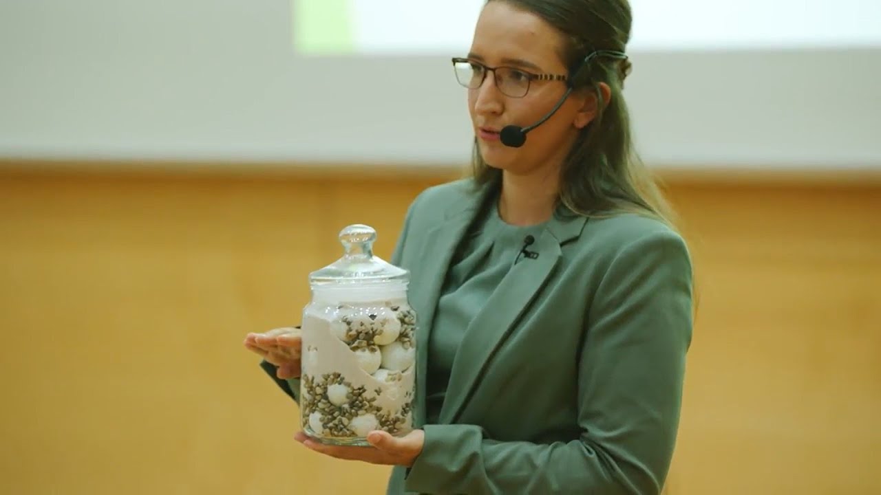 Jennifer Melcher Keynote Burnout in der Pflege - YouTube