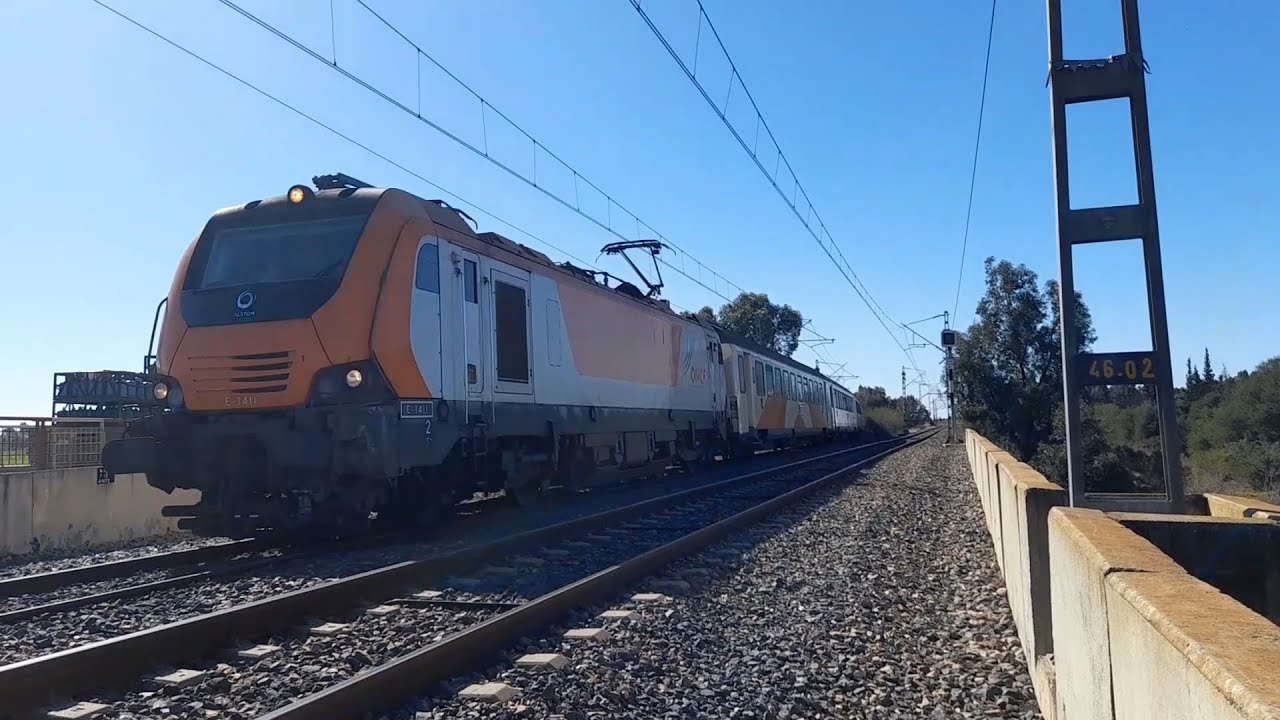 Alstom E-1411 assure Al Atlas N°501 entre Mechraa Belksiri par le ...