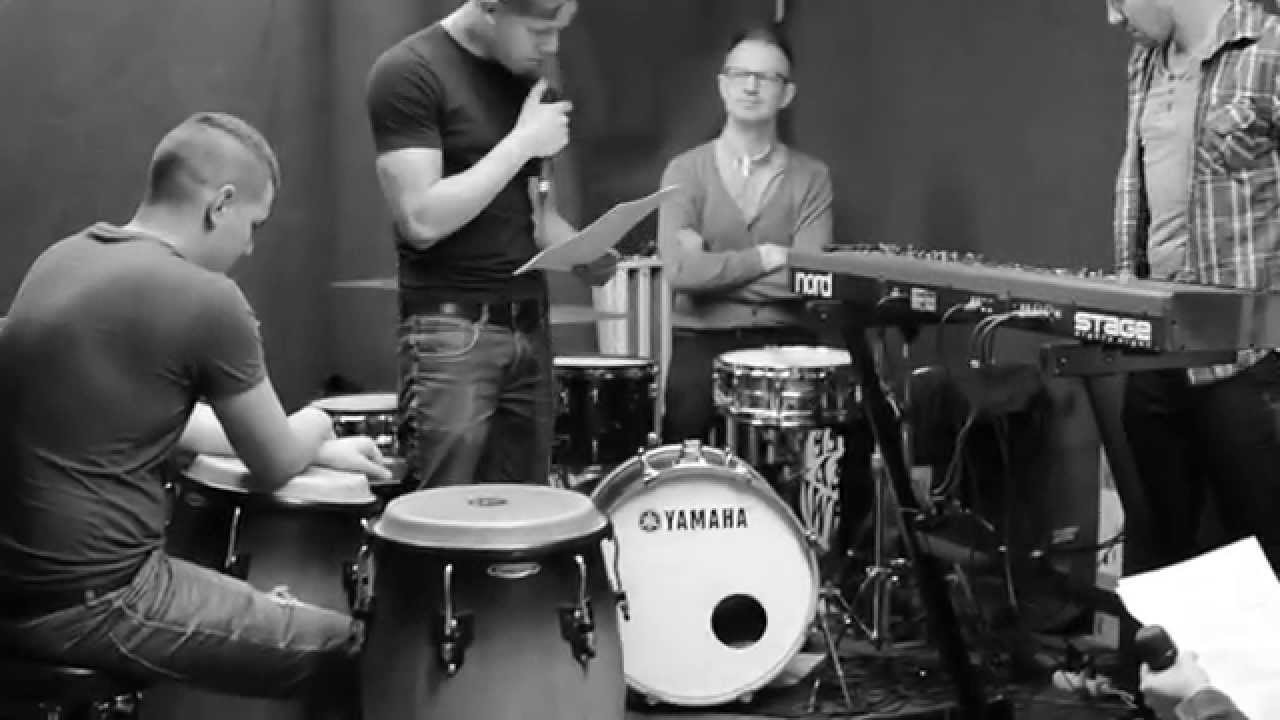 KIDDOZ SOUND PRÓBA (Rohan az idő) - YouTube