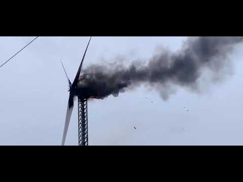 wind turbine fire.... - YouTube