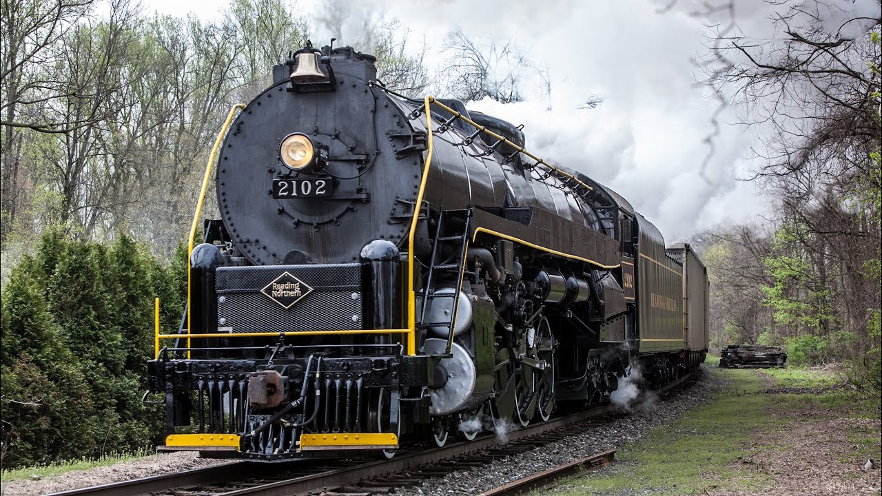 Reading and Northern 2102 Steam Train Hauling Freight at Bellemans ...