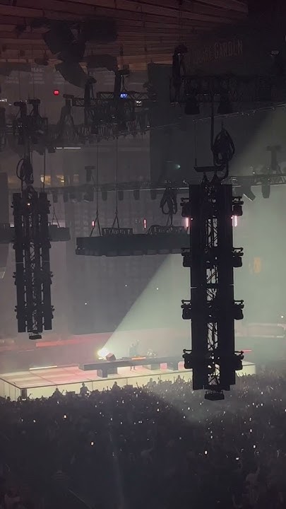 Dom Dolla Girl$ Intro - Madison Square Garden March 7, 2025 - YouTube