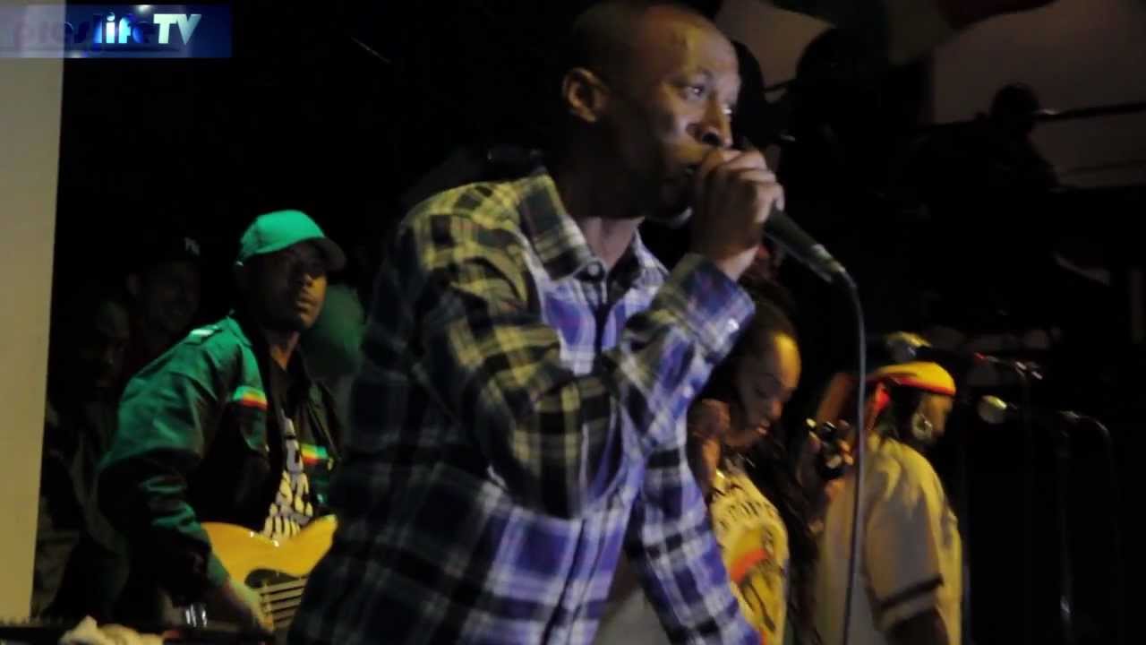 Christopher Ellis - English (LIVE @ JAZZ CAFE) HD - YouTube