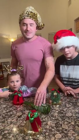Family Christmas Roulette Game ⛄️ - YouTube