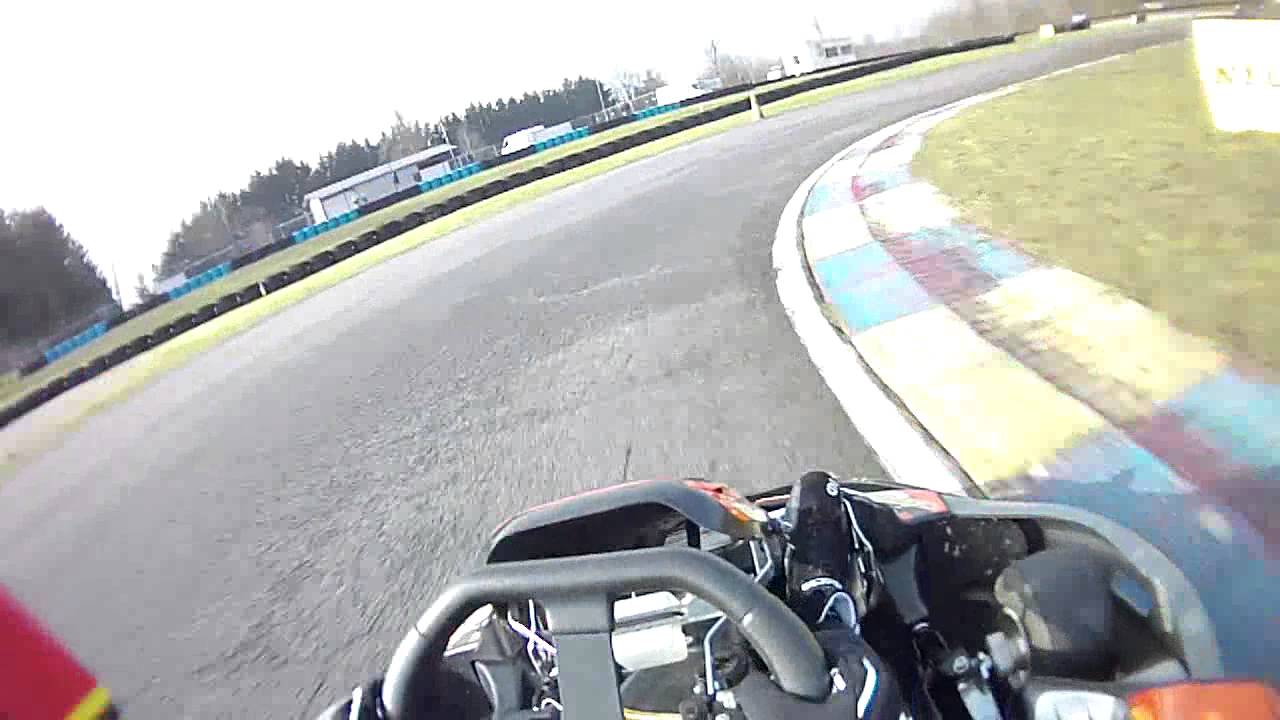 Karting Lommerange à l'envers - YouTube