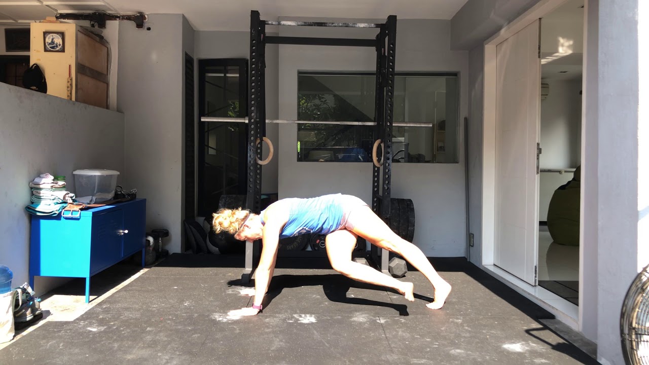 Plank Kick-Throughs - YouTube