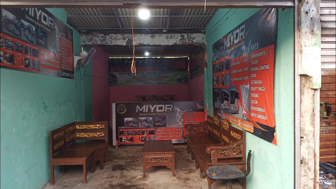 KONDISI LOKET BUS MIYOR TERMINAL !! Penumpang Menunggu di Loket Jadi ...