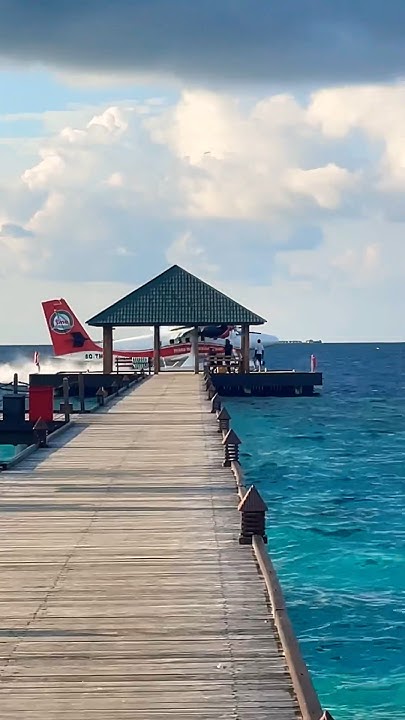 Seaplane takeoff closeup in Maldives #flight #ocean #maldives #seaplane #tma #travel - YouTube