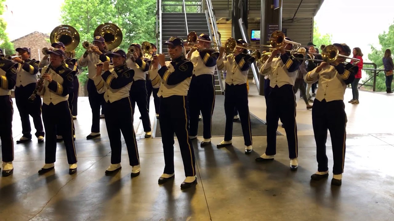 Husky Marching Band 09/14/2019 - Polynesian Paralysis - YouTube