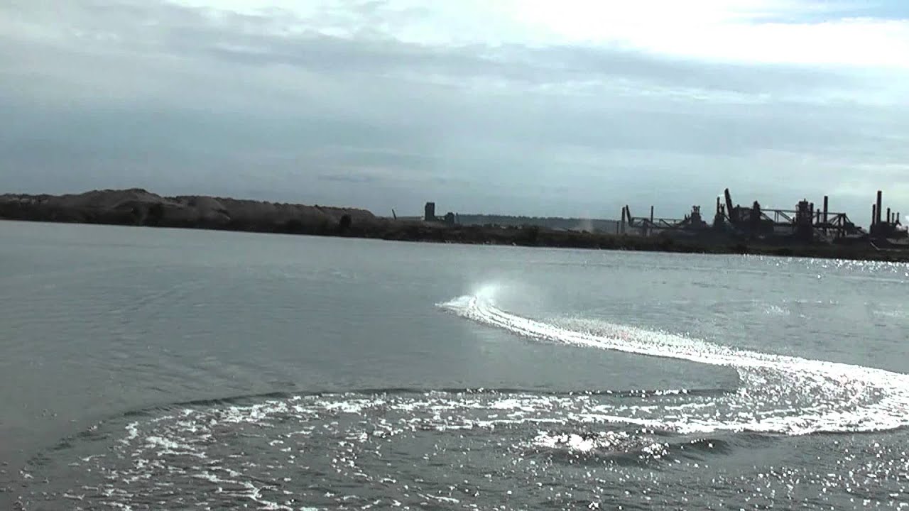 shockwave 55 in hamilton bay ont - YouTube