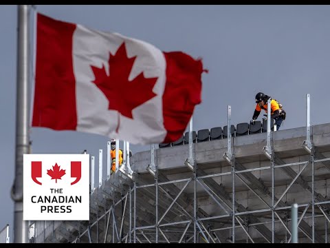 Economy adds 14,000 jobs in March: StatCan