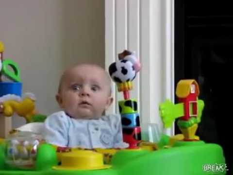 Qorxub sonra gülen bebek