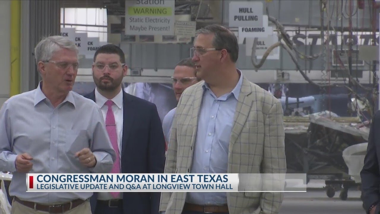 Congressman Moran tours Skeeters Boat facility - YouTube