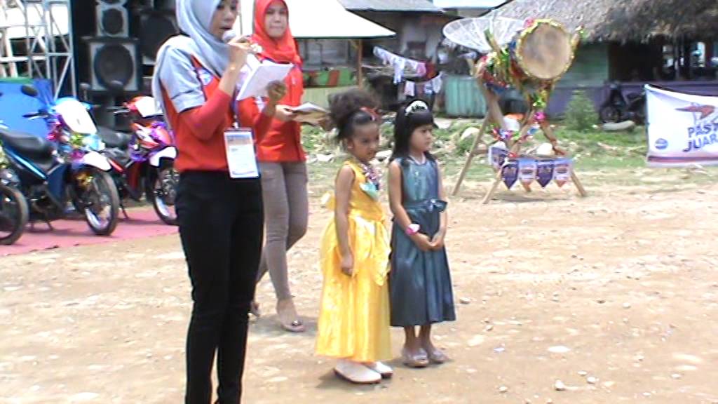 PRS BRI PAINAN JUARA LOMBA FASHION SHOW - YouTube