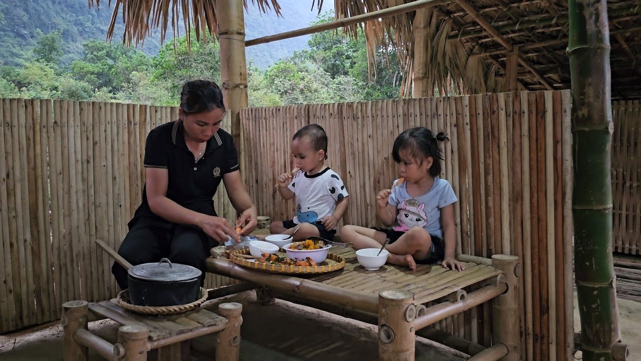 Daily life in the countryside eats simple and delicious food - YouTube
