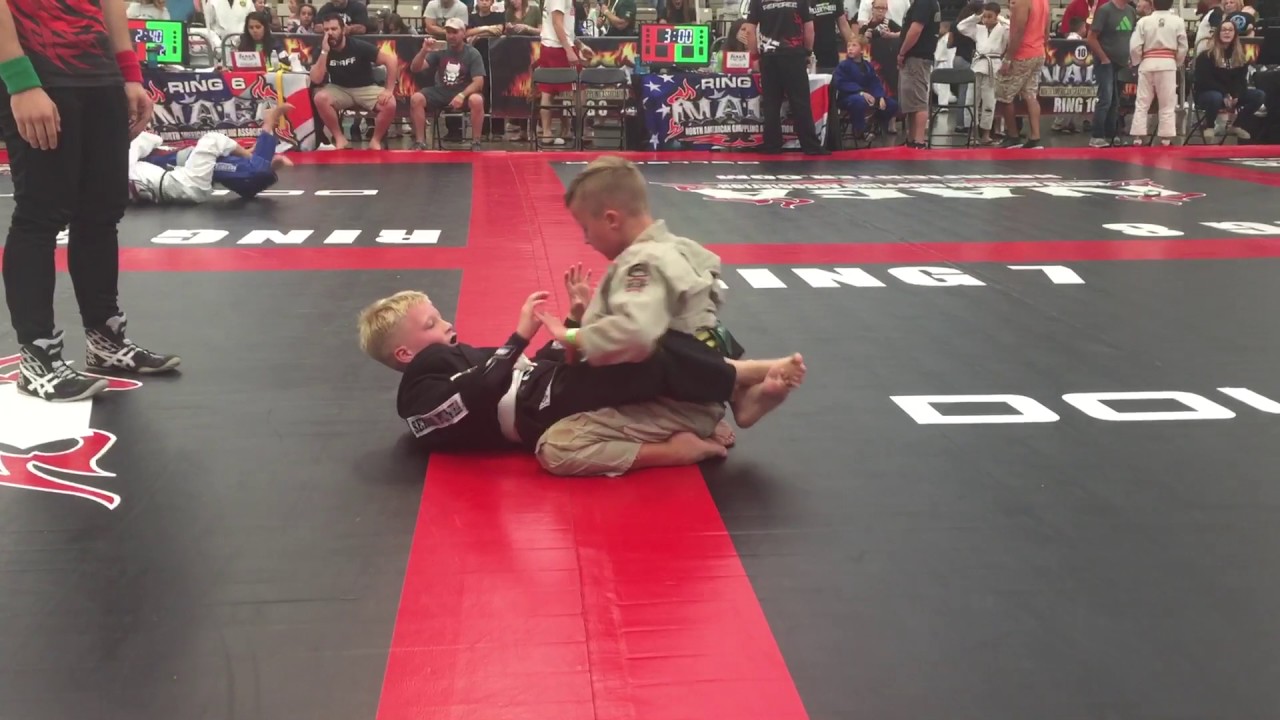 Jared Gi, NAGA 2017 Battle at the Beach 2nd Match - YouTube