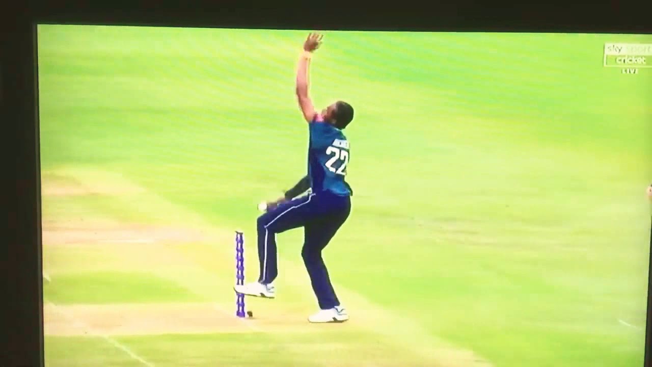 Jofra Archer bowling action slowly motion 2017 - YouTube