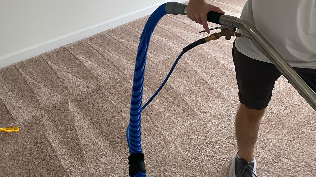 Maryland's "Scrub Squad" taking the cleaning market by storm!! - YouTube