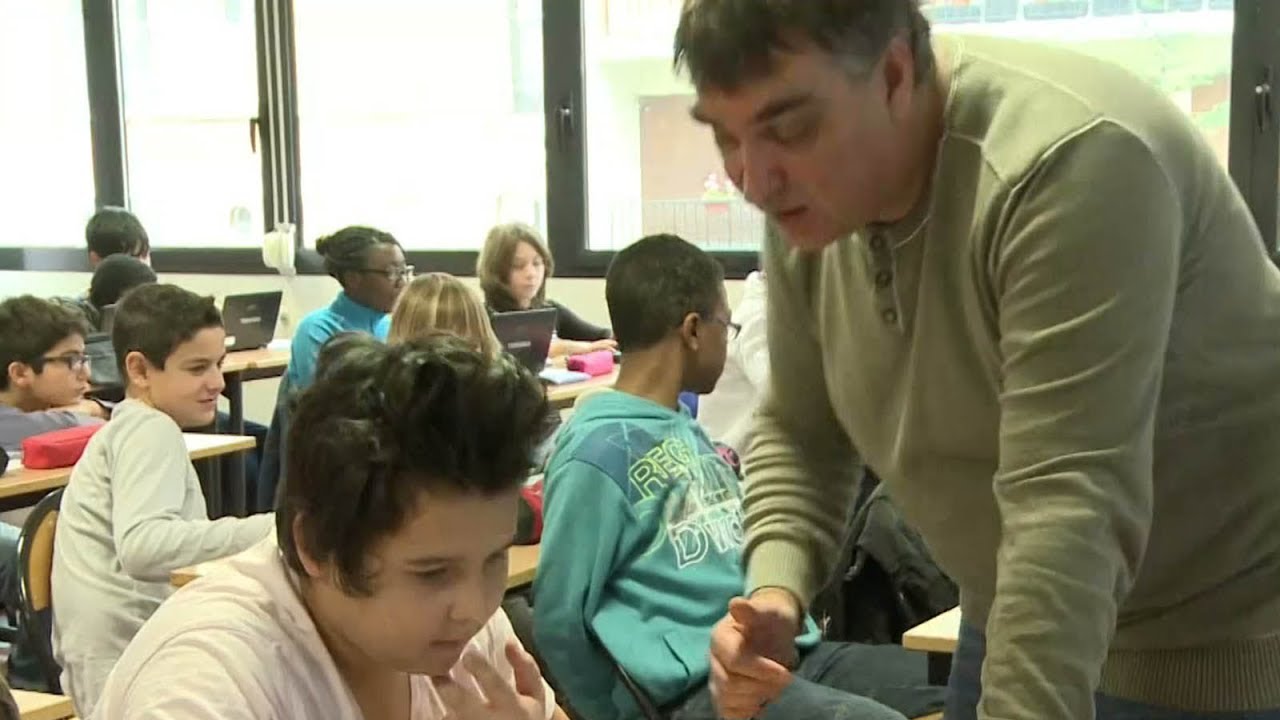 Neil Strowger on global approach to teaching - YouTube