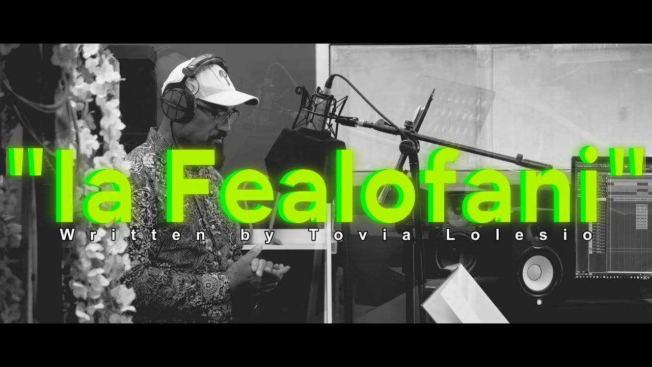 Tovia Lolesio - Ia Fealofani (Lyric Video) - YouTube