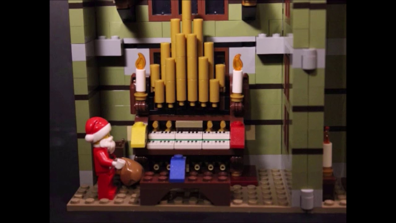 Santa visits the haunted house - YouTube