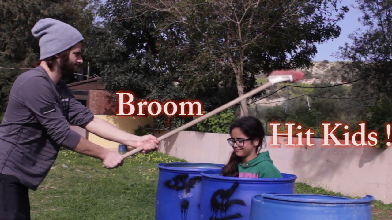 Hammer Hit Mouse in Real Life ! - YouTube