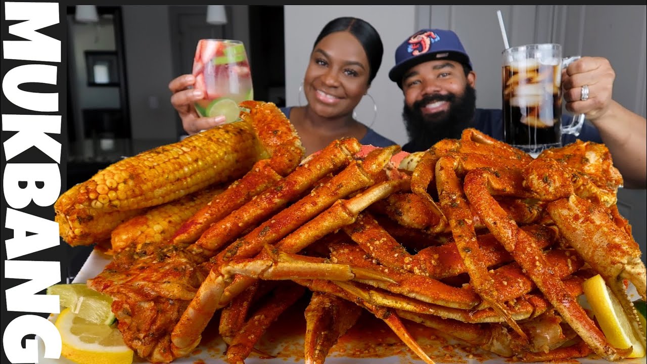 GIANT SEAFOOD BOIL MUKBANG , CRAB LEGS SEAFOOD BOIL MUKBANG - YouTube
