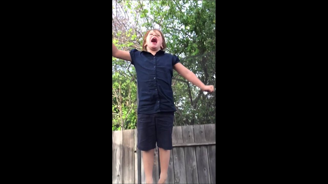 Emily's slow-motion scream - YouTube