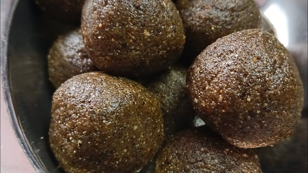 karuppu ulundhu laddu ( black urad dal ) - YouTube