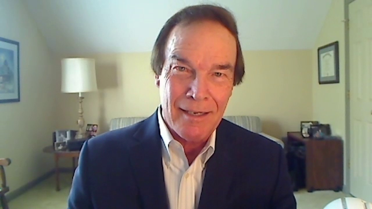Marketing Wizard Terry Dean Tells How to Sell Without Selling - YouTube