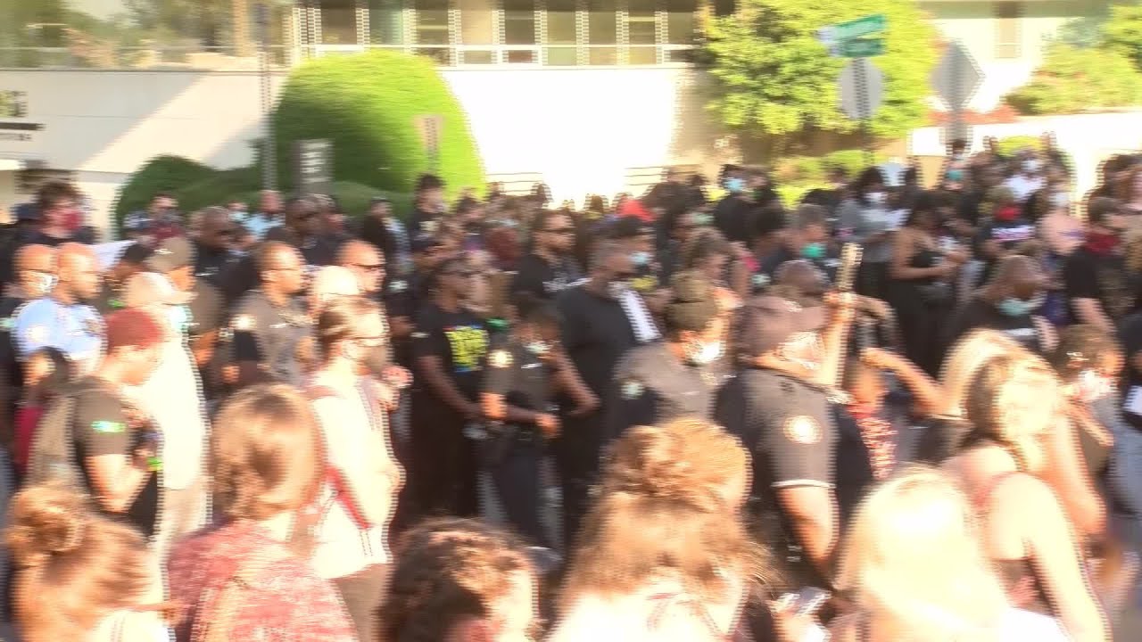 Unity Walk with Arkansans and law enforcement at Arkansas State Capitol ...