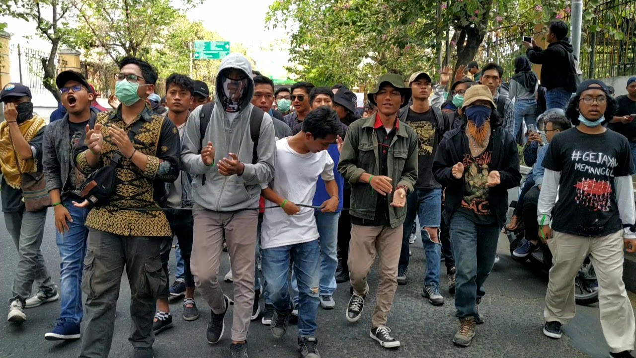 GEJAYAN MEMANGGIL MAHASISWA UNTUK INDONESIA #GEJAYANMEMANGGIL - YouTube