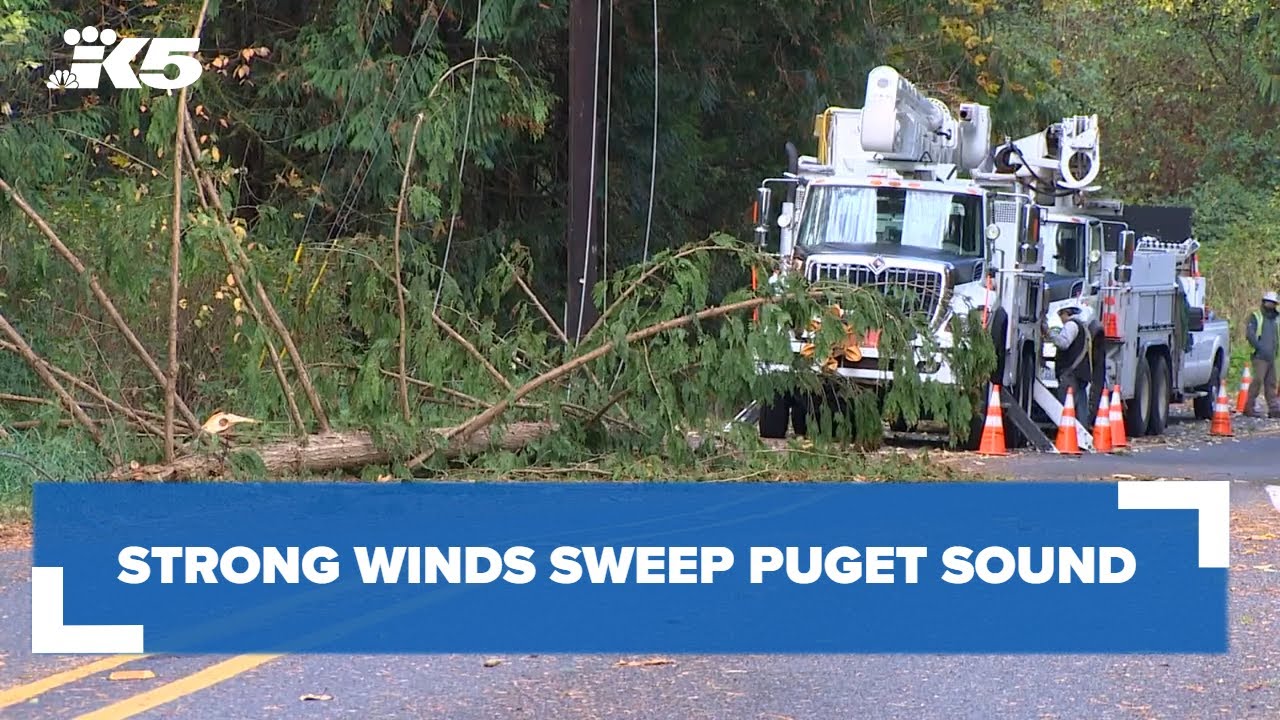 Strong winds sweep Puget Sound - YouTube