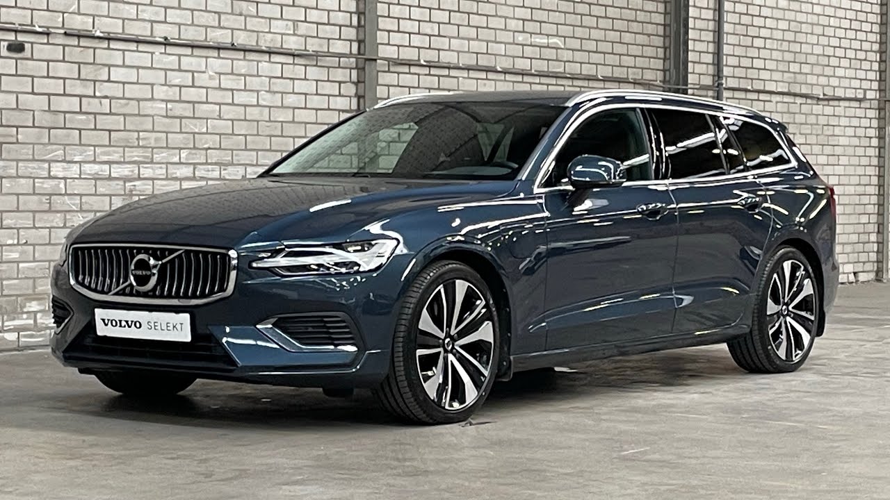 Volvo V60 T8 AWD 390PK Inscription | Denim Blue - YouTube