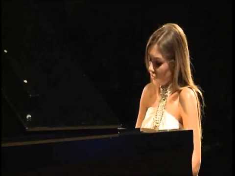 Vanessa Benelli Mosell in Etude Op 2 No 1 di Alexander Scriabin - YouTube