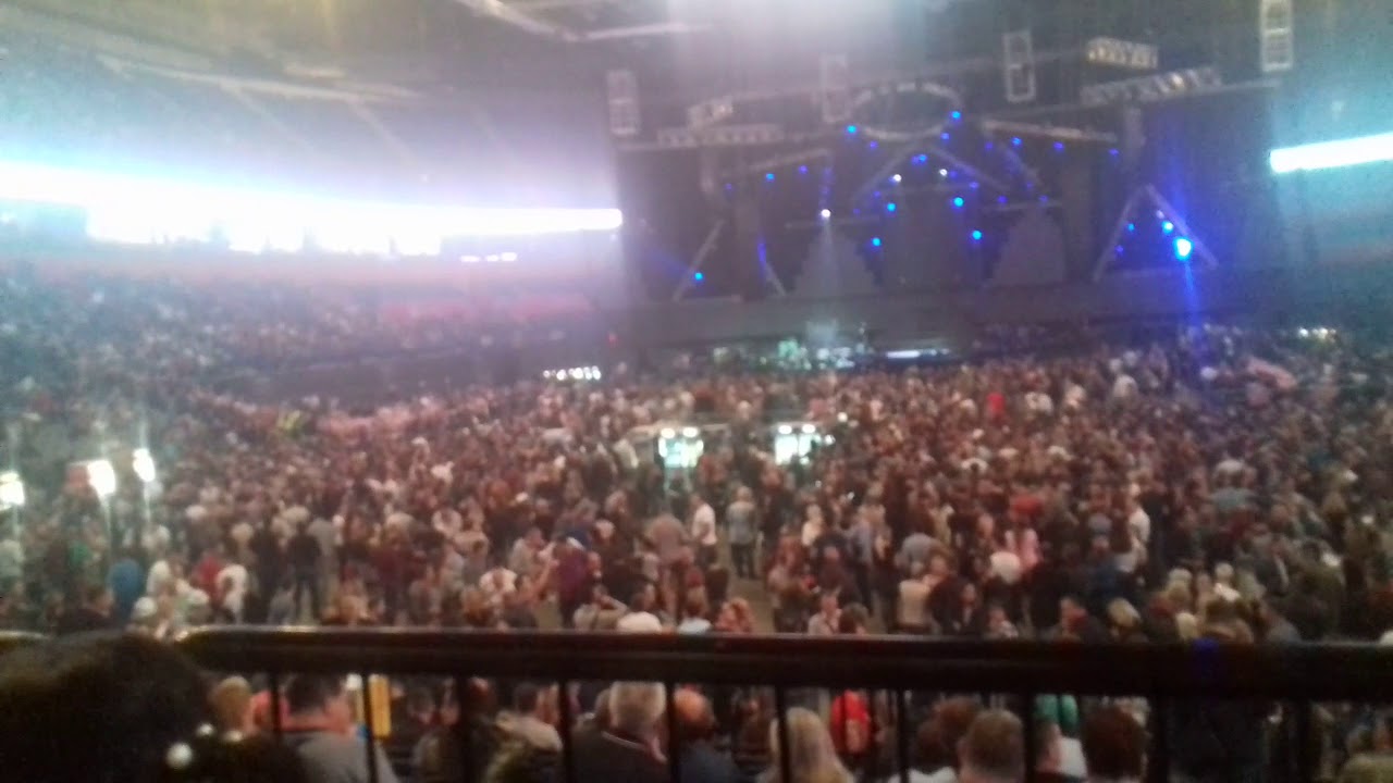 Pred koncert Sabana Saulica - YouTube